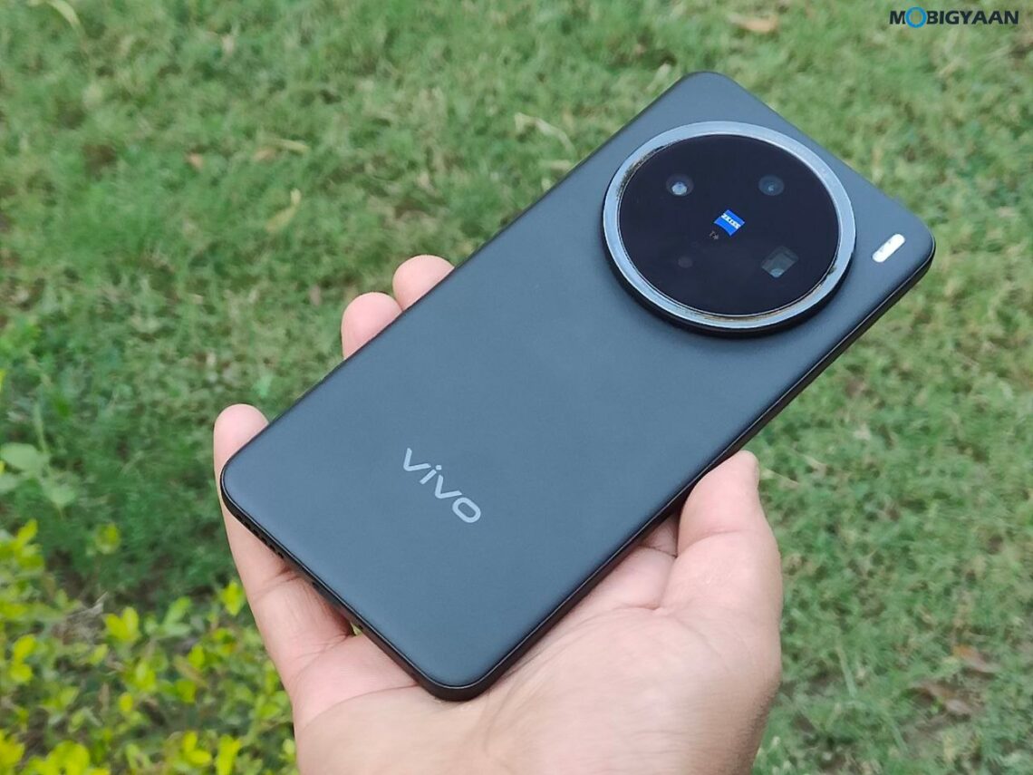 vivo X200 Review - Mind-Boggling Cameras | High-End Performance ...